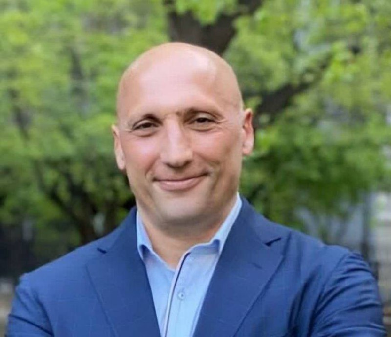 Dimitri Lascaris - https://aipolitic.am